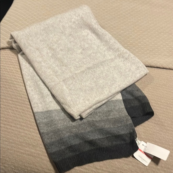 Halogen | Accessories | Nwt Halogen 0 Cashmere Shawl Wrap Scarf | Poshmark